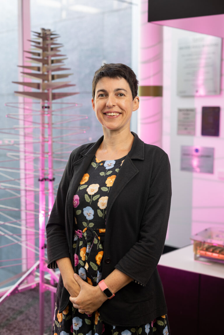 Leading astrophysicist awarded David Syme Research Prize - ICRAR